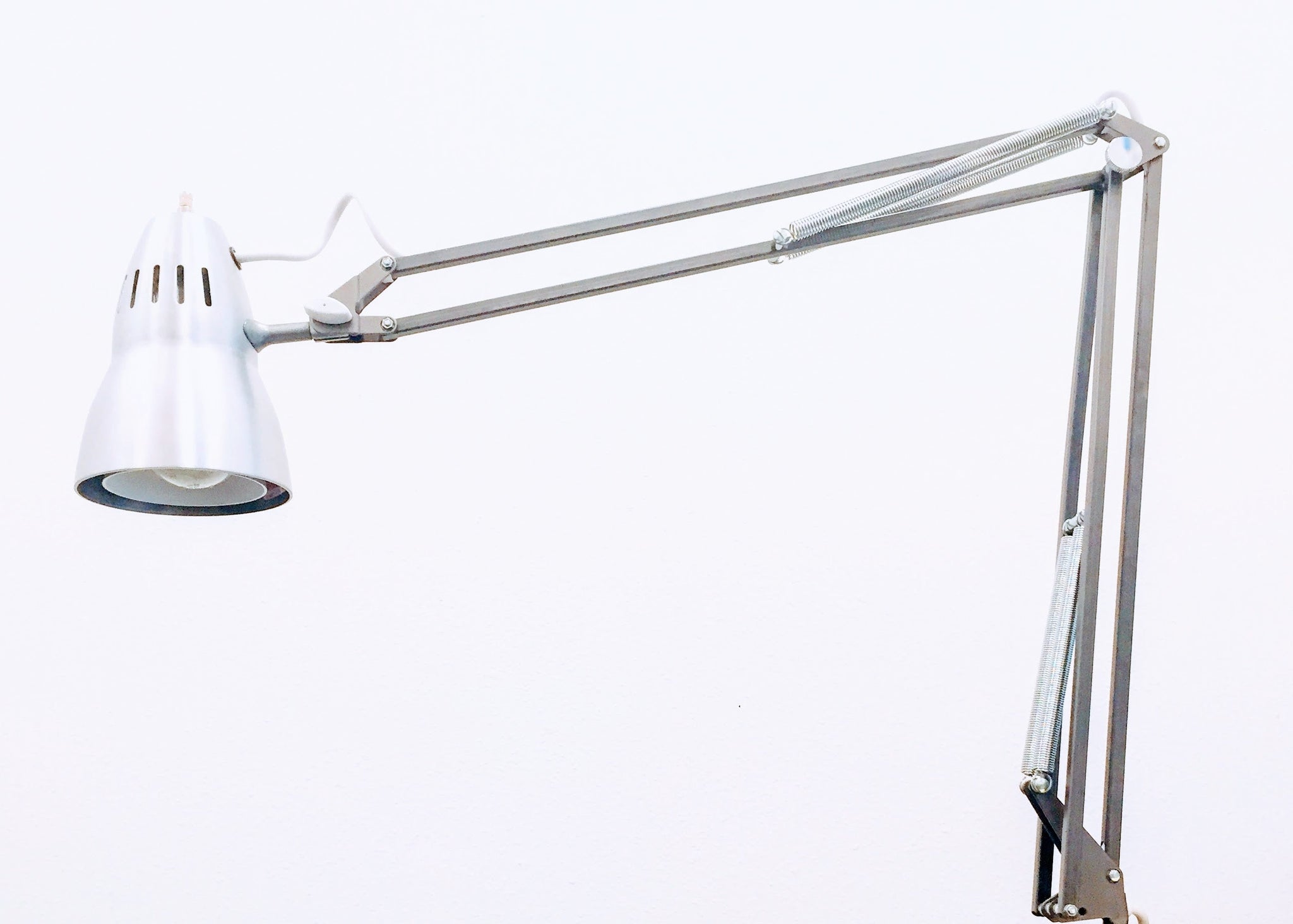 Products — LuxoLighting